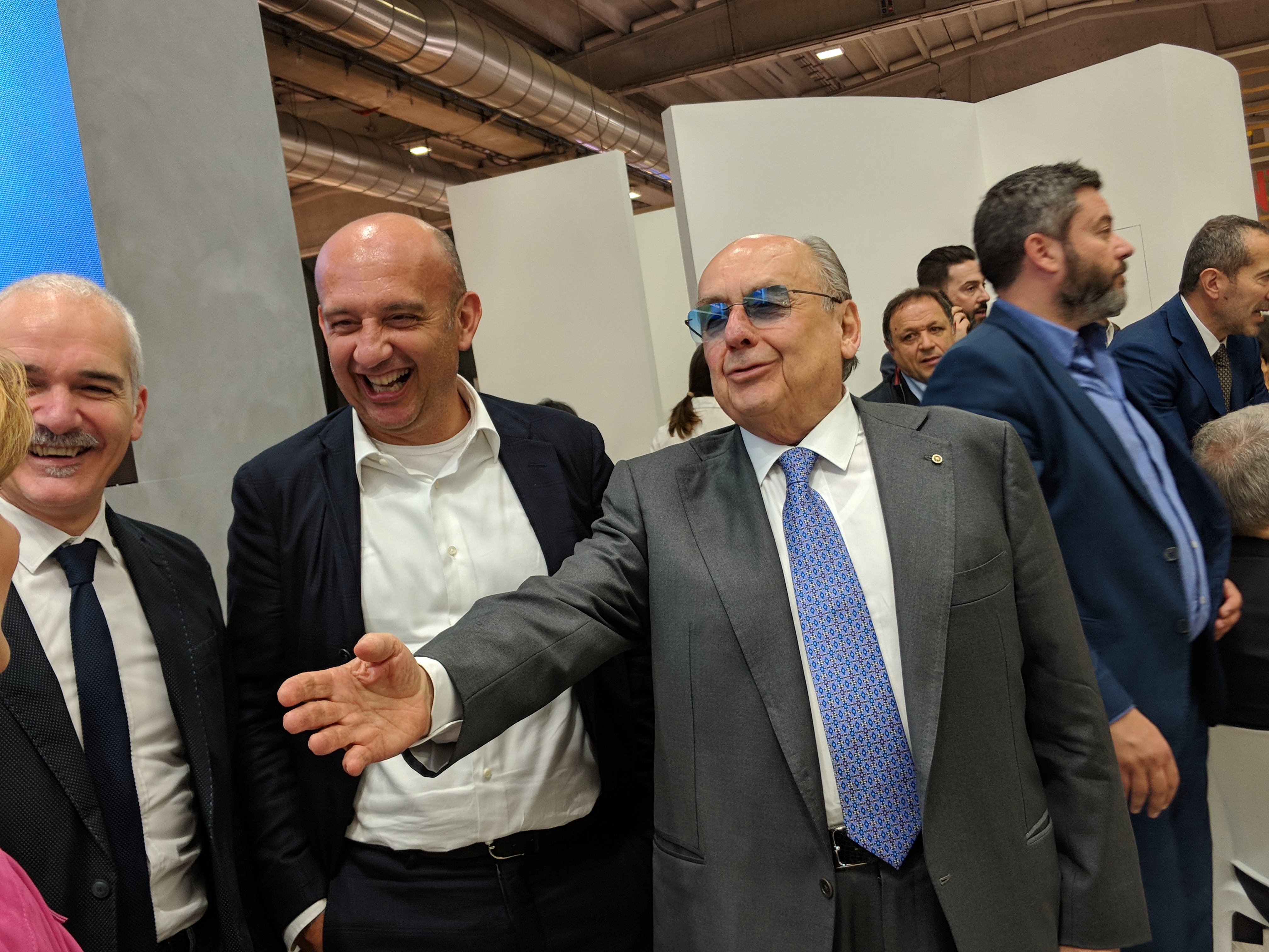 EFA News - European Food Agency - Il Cavaliere Luigi Cremonini, presso ...